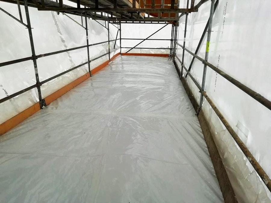 Andamio con retractilado para mantenimiento de instalaciones de Sidenor ...